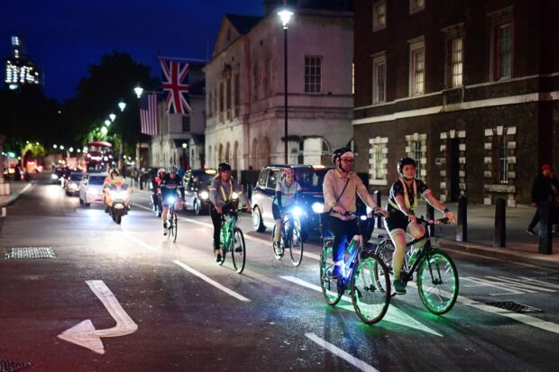 Night Cycling In London For The First Time - Travel Loyal